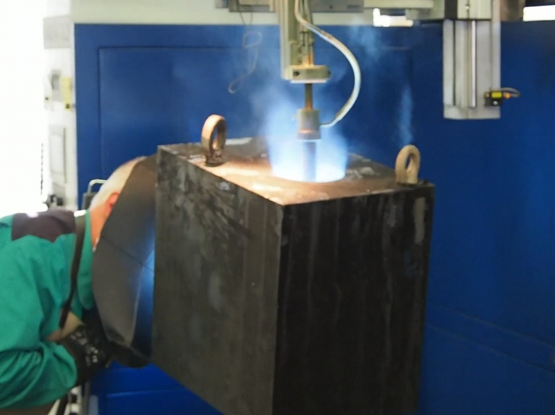 WELD SURFACING AUTOMATIC MACHINE NAO 4-3